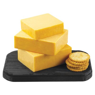 Clover Cheddar Cheese 800g | PnP